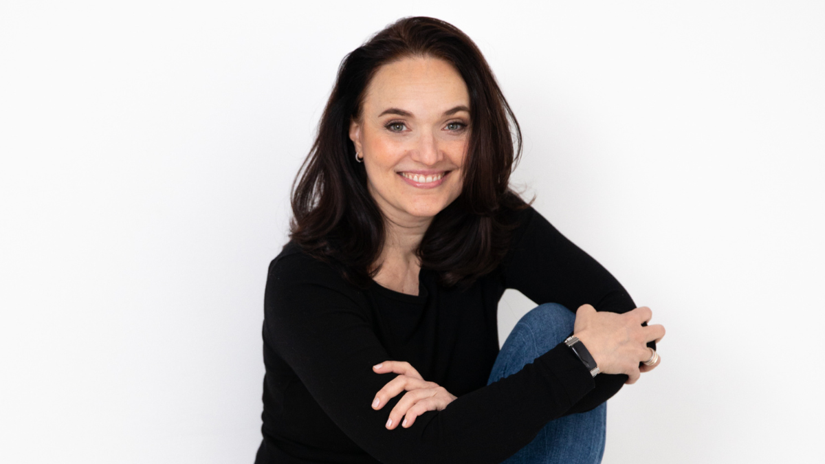 Episode 273: What Burnout REALLY Is (And How It Differs From Stress) with Dr. Camilla Moore